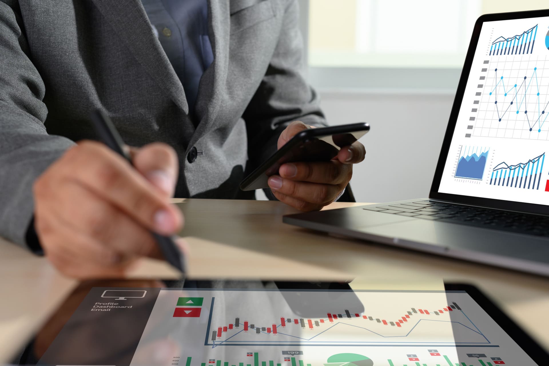 The 5 Core Digital Marketing Strategies for Financial Services in 2026